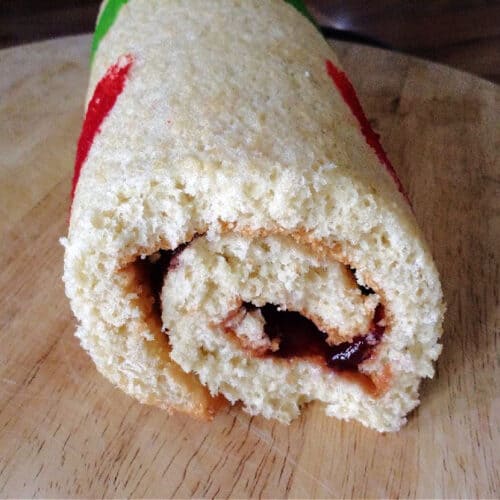 Patterned Swiss Roll - BakingQueen74