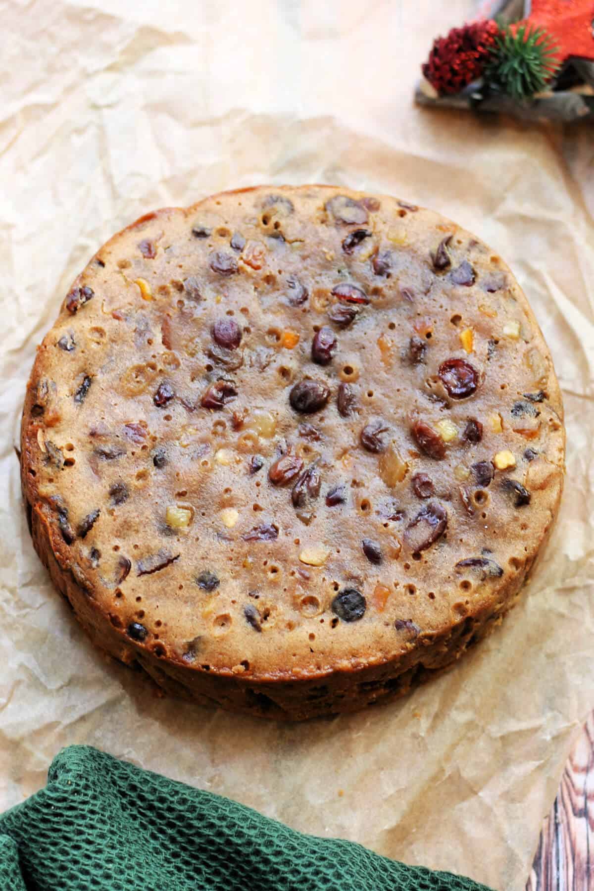 Slow Cooker Christmas Cake - BakingQueen74