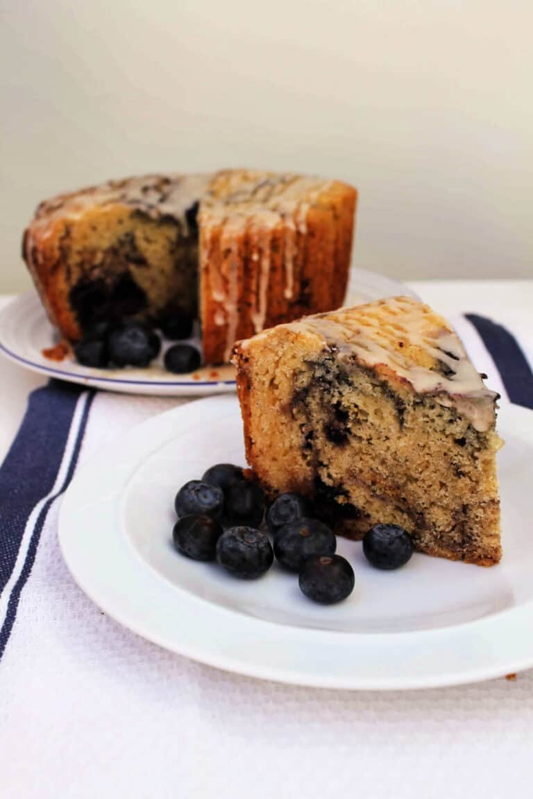 Slow Cooker Blueberry Madeira Cake - BakingQueen74