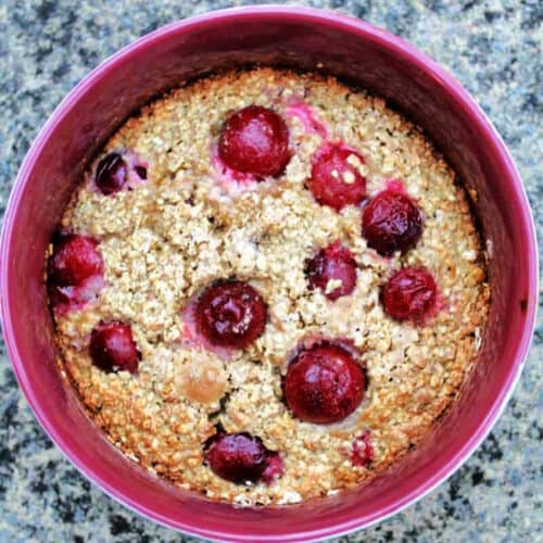 Pink Gooseberry Baked Oats - BakingQueen74