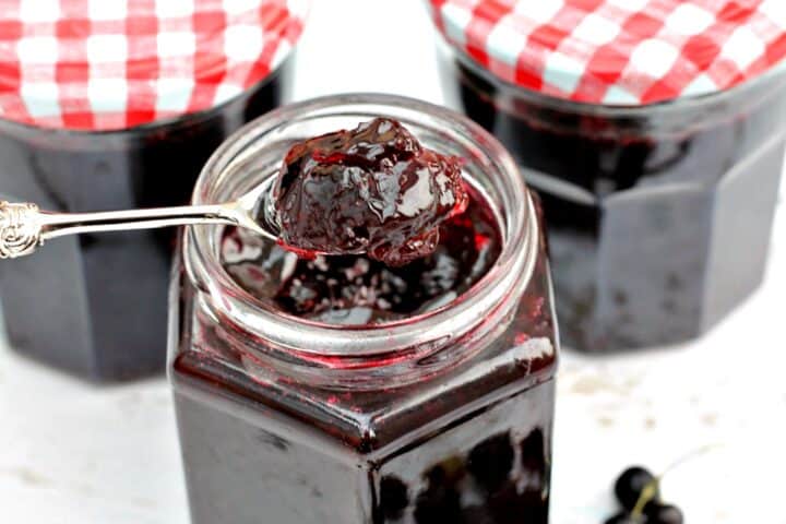 Blackcurrant Jam - BakingQueen74