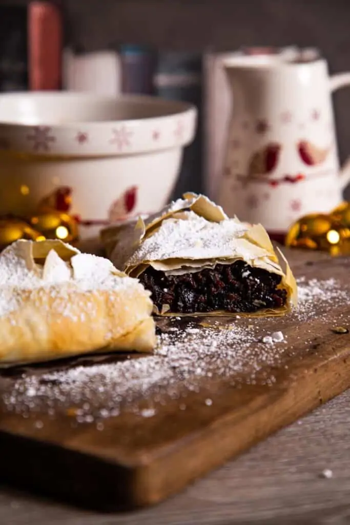 30 Recipes to Use Up Your Sweet Christmas Leftovers - BakingQueen74