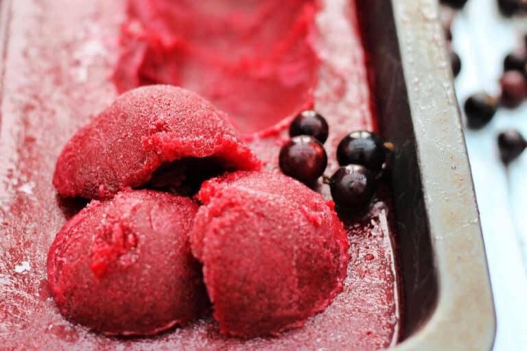Blackcurrant Sorbet - BakingQueen74
