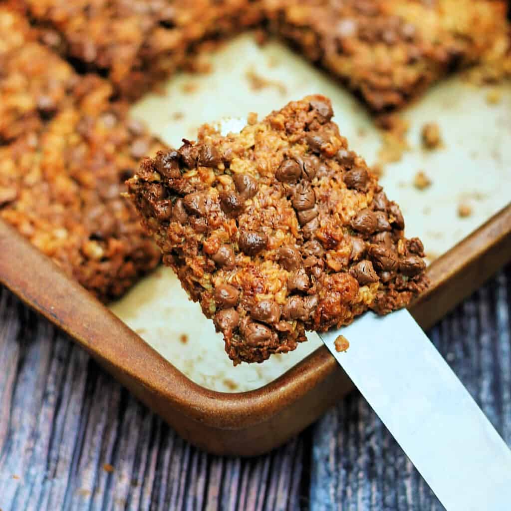 Chocolate Chip Flapjacks - BakingQueen74