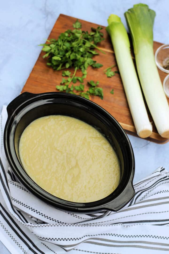 Slow Cooker Leek and Potato Soup - BakingQueen74