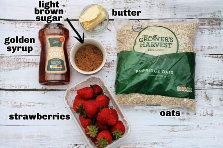 Strawberry Flapjacks - BakingQueen74