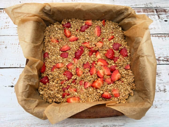 Strawberry Flapjacks - BakingQueen74